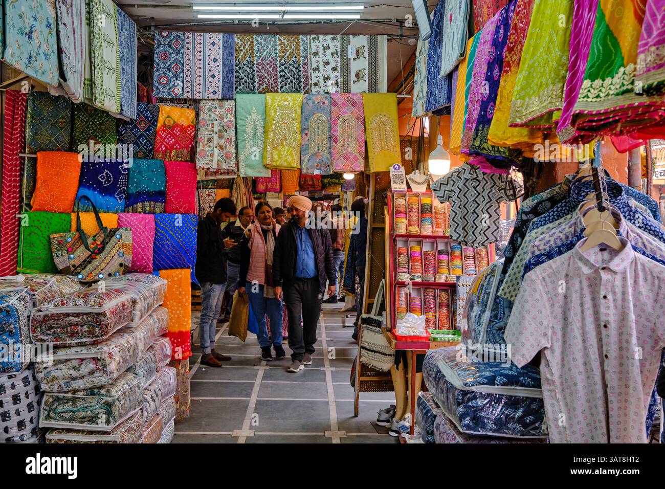 India, Rajasthan, Jaipur, UNESCO World Heritage Site, the bazaar Stock ...