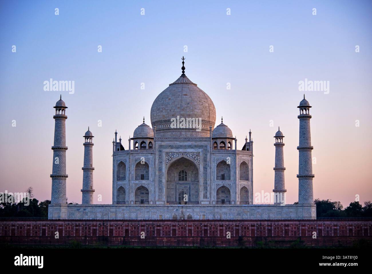 India, Uttar Pradesh state, Agra, the Taj Mahal, mausoleum of Mumtaz Mahal, wife of Shah Jahan ...