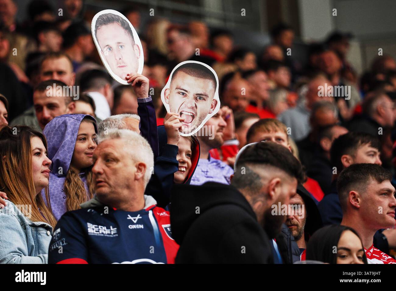 Hull KR fans show passion towards their team before the Betfred Super ...