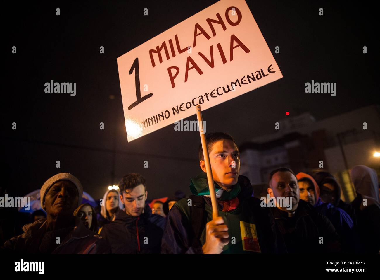Crowds of the faithful await the arrival of the Pope to the outside of ...