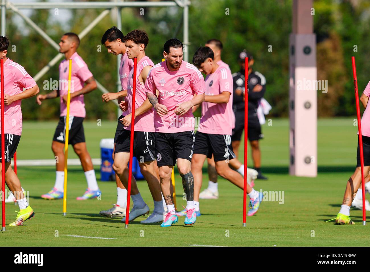 FORT LAUDERDALE, FL - APRIL 18: Lionel Messi #10 of Inter Miami CF ...
