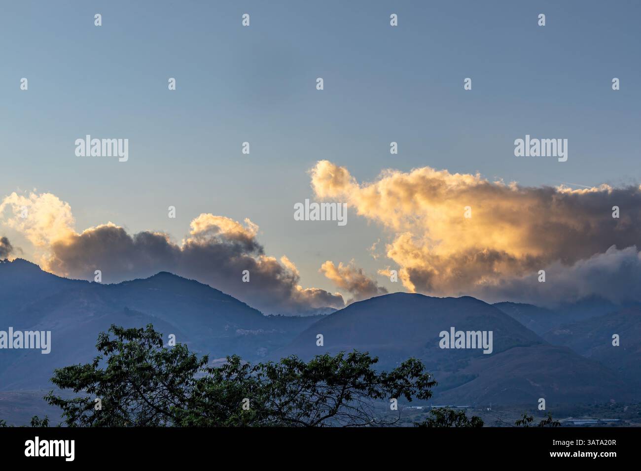Colombia sunset hi-res stock photography and images - Alamy