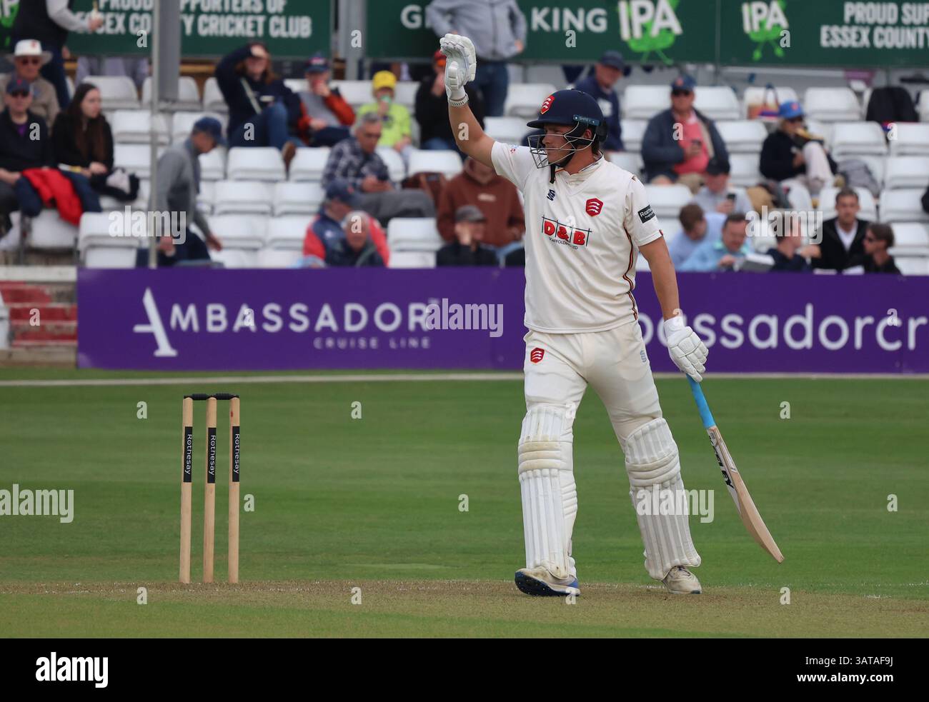 Chelmsford, UK. 18th Apr, 2025. CHELMSFORD, ENGLAND:- Essex's Michael ...