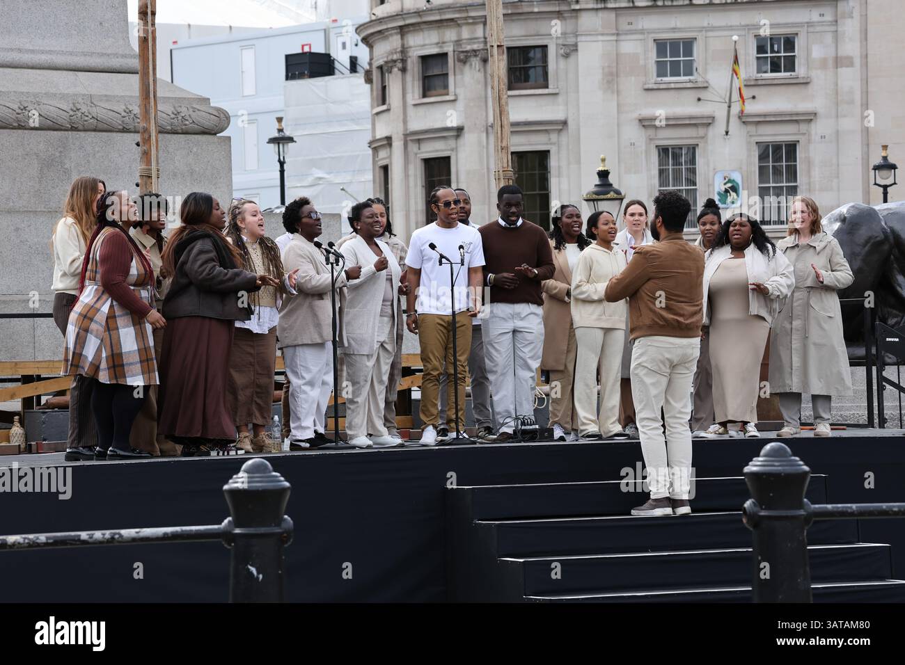 LONDON, ENGLAND - APRIL 18 2025: Peter Bergin as 'Jesus' performs at ...