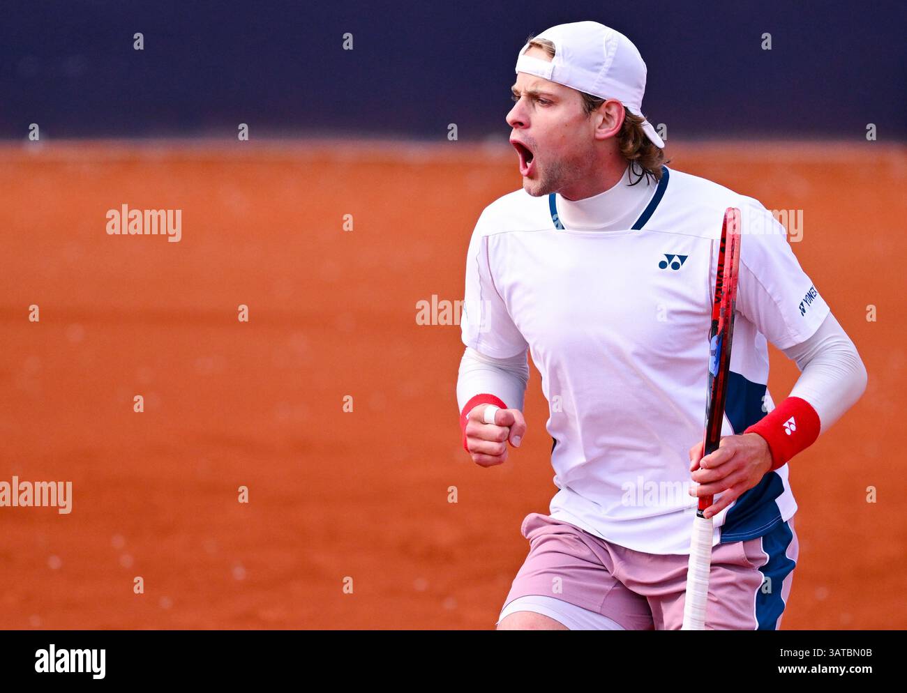 Munich, Germany. 18th Apr, 2025. Tennis: ATP Tour - Munich, Singles ...