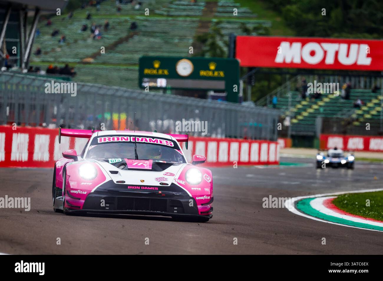 Imola, Italie. 18th Apr, 2025. 85 FREY Rahel (swi), GATTING Michelle ...