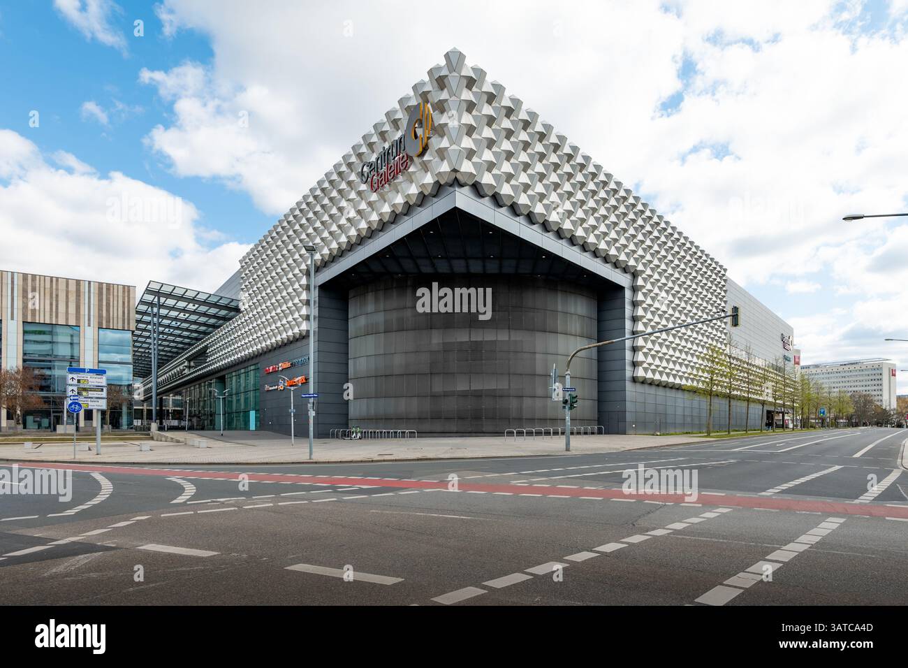 Centrum warenhaus dresden hi-res stock photography and images - Alamy