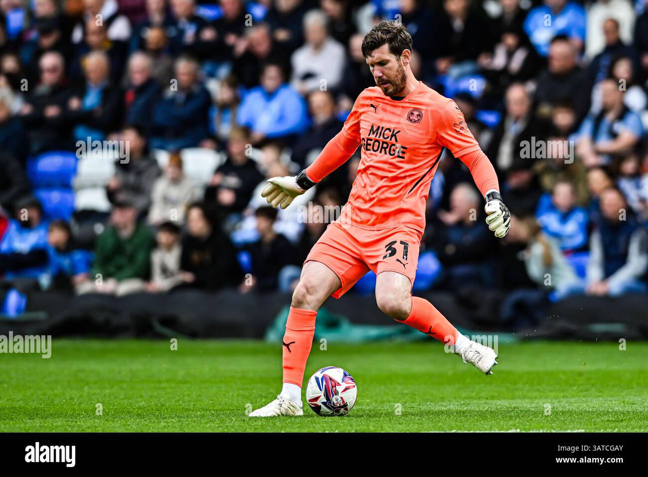 Goalkeeper Jed Steer (31 Peterborough United) Passes the ball during ...