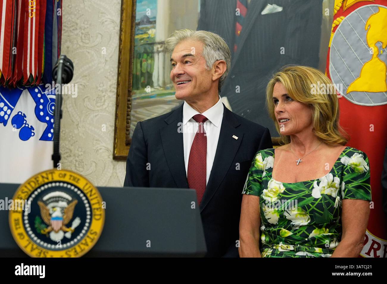 Dr. Mehmet Oz, left, and his wife Lisa Oz attend Oz's swearing in ceremony to be Administrator ...