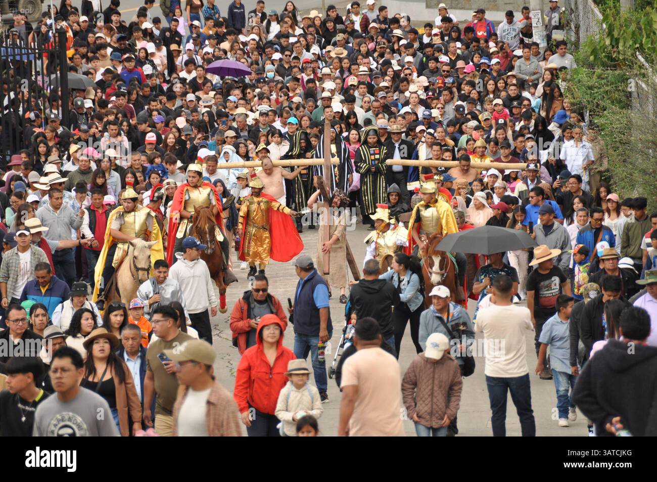 CUENCA VIACRUSIS SEMANA SANTA Cuenca,Ecuador April 18, 2025 Holy Week ...
