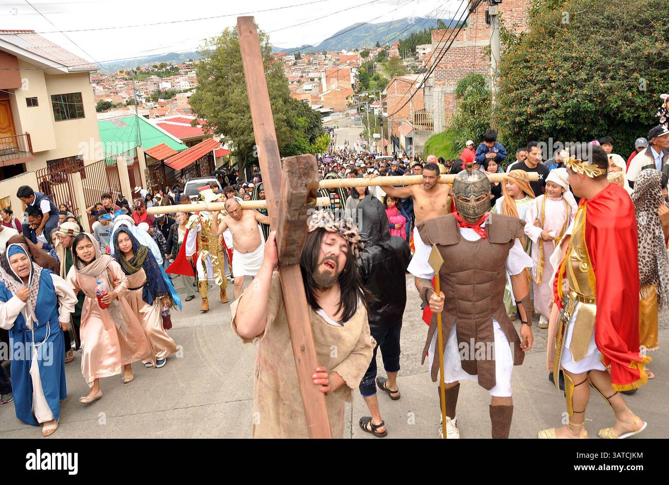 CUENCA VIACRUSIS SEMANA SANTA Cuenca,Ecuador April 18, 2025 Holy Week ...