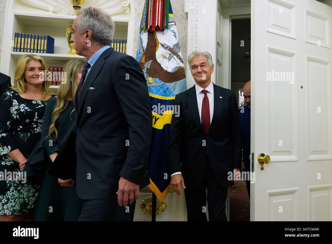 Daphne Oz, from left, looks on as Health and Human Services Secretary ...