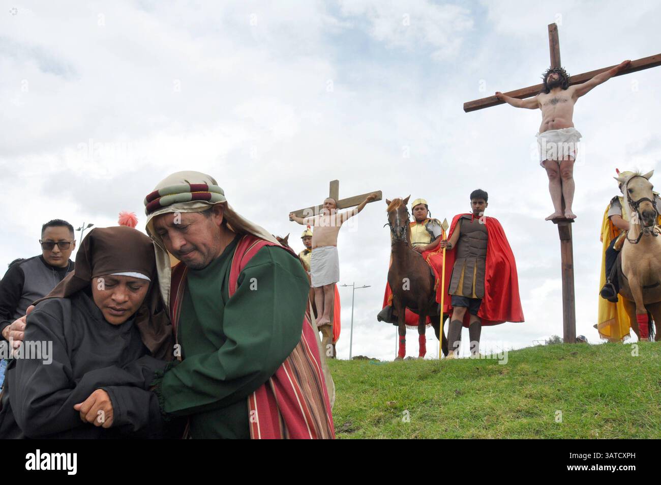 CUENCA VIACRUSIS SEMANA SANTA Cuenca,Ecuador April 18, 2025 Holy Week ...