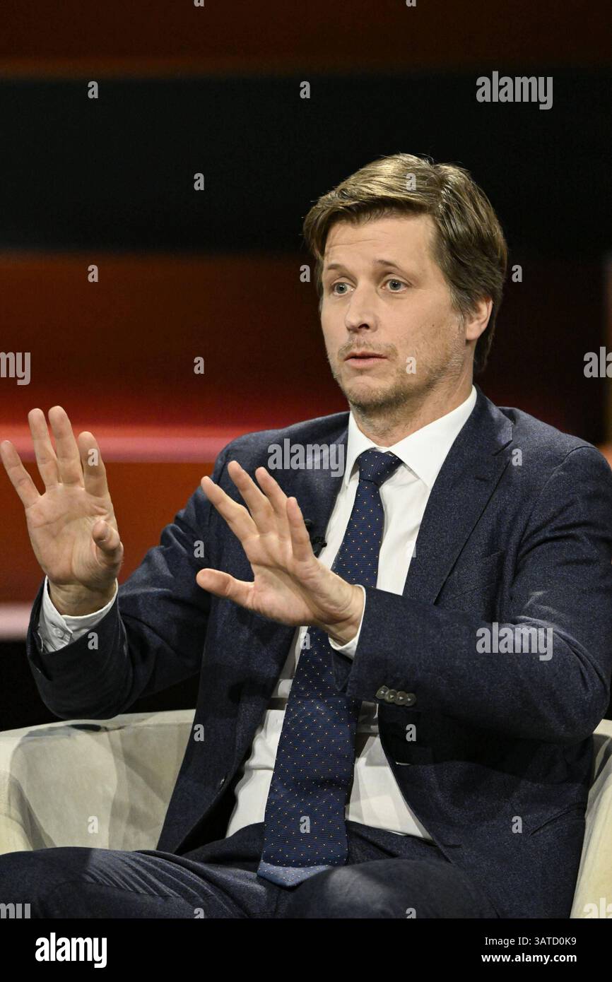 Moritz Schularick Ökonom 04/25 her Moritz Schularick am 15. April 2025 in Markus Lanz , ZDF TV ...