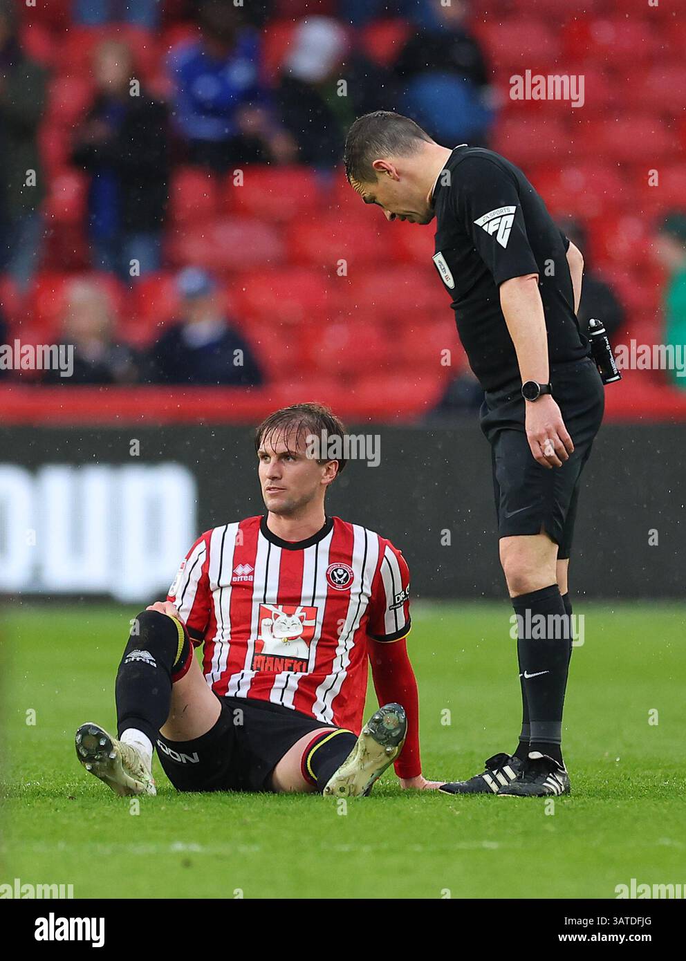 Sheffield, UK. 18th Apr, 2025. Rob Holding of Sheffield United goes ...