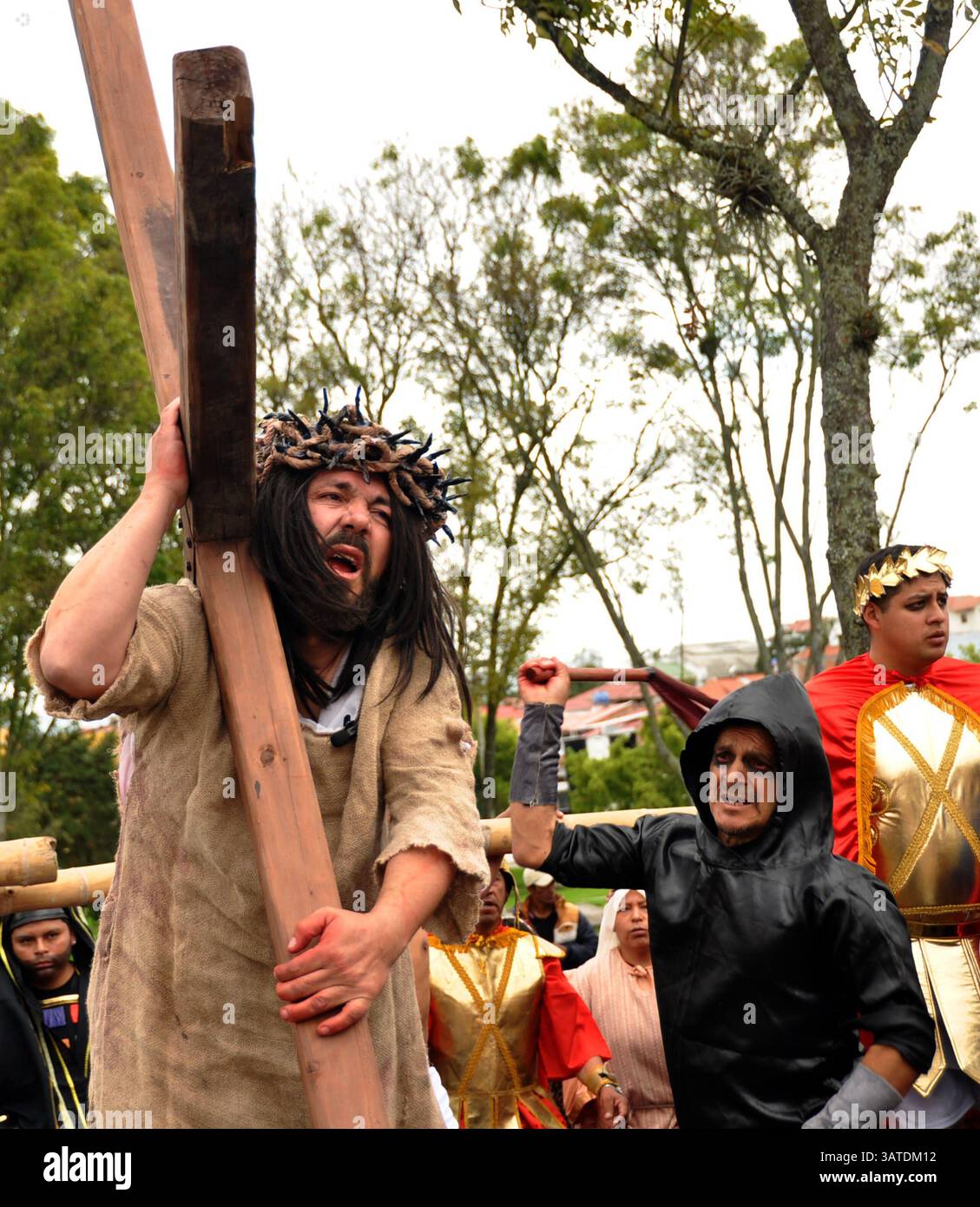 CUENCA VIACRUSIS SEMANA SANTA Cuenca,Ecuador April 18, 2025 Holy Week ...