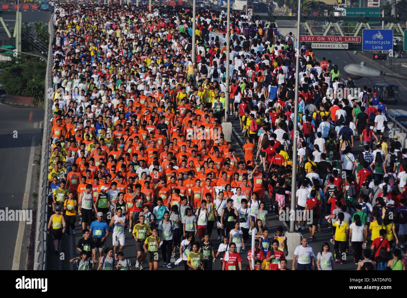 Oct. 6, 2013 - Quezon, Philippines - Participants take part in the Run ...