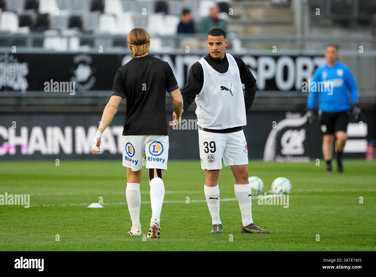 39 Amine Amar Omar CHABANE (asc) during the Ligue 2 BKT match between ...