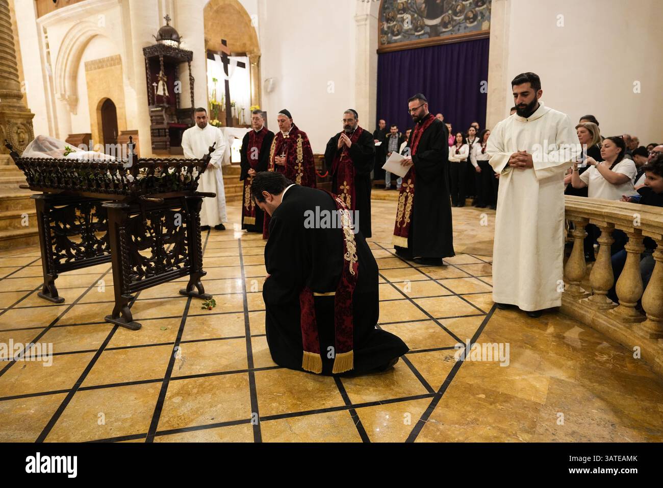 Aleppo, Syria. 18th Apr, 2025. Syrian Christians celebrate Good Friday ...