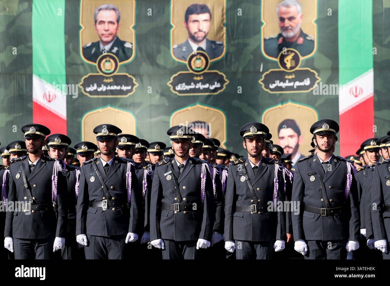 Tehran, Iran. 18th Apr, 2025. Iranian soldiers participate in a parade ...