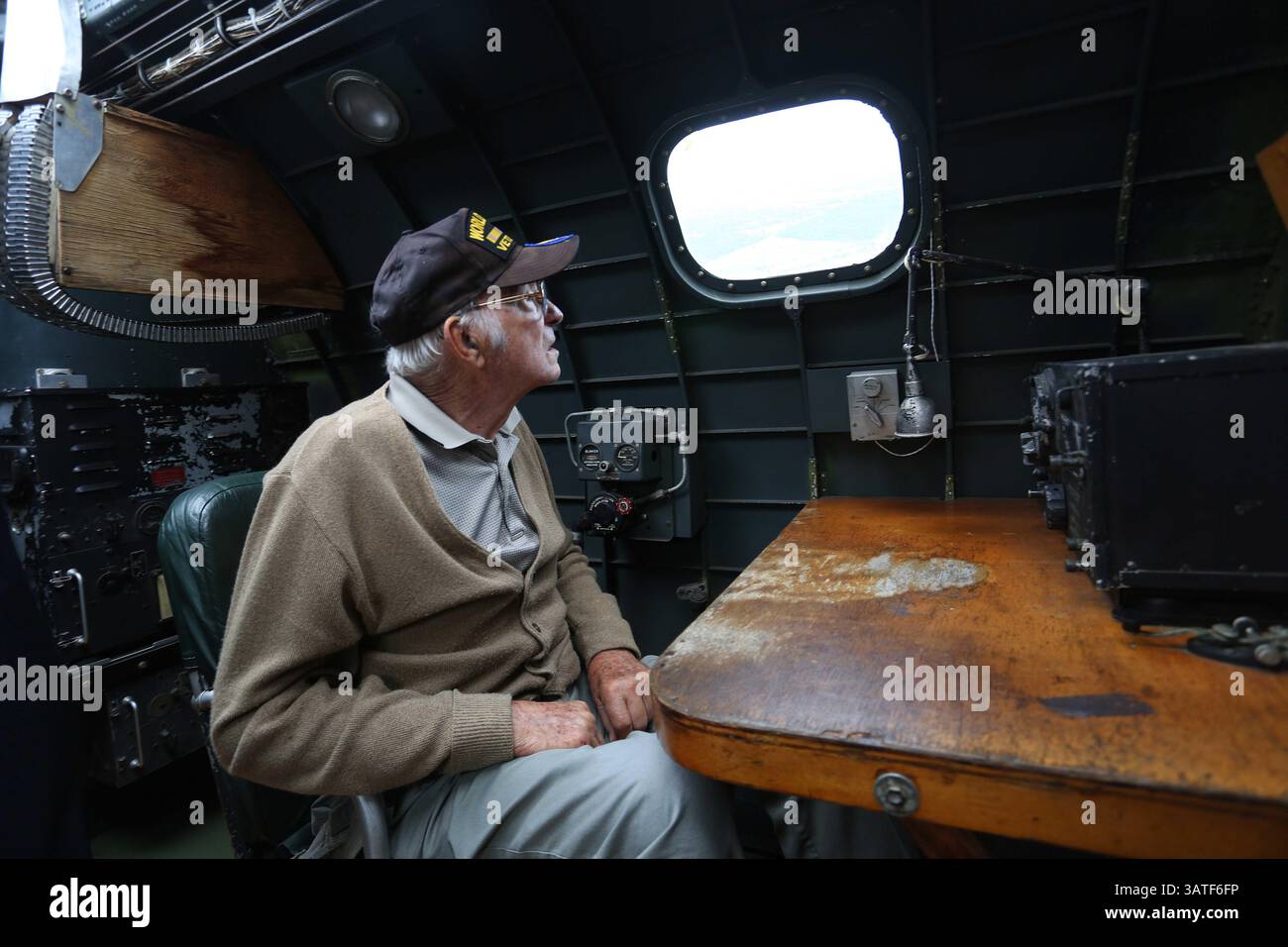 Radio gunner b 17 hi-res stock photography and images - Alamy