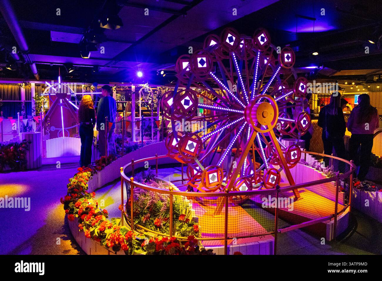 Swingers mini golf hi-res stock photography and images - Alamy