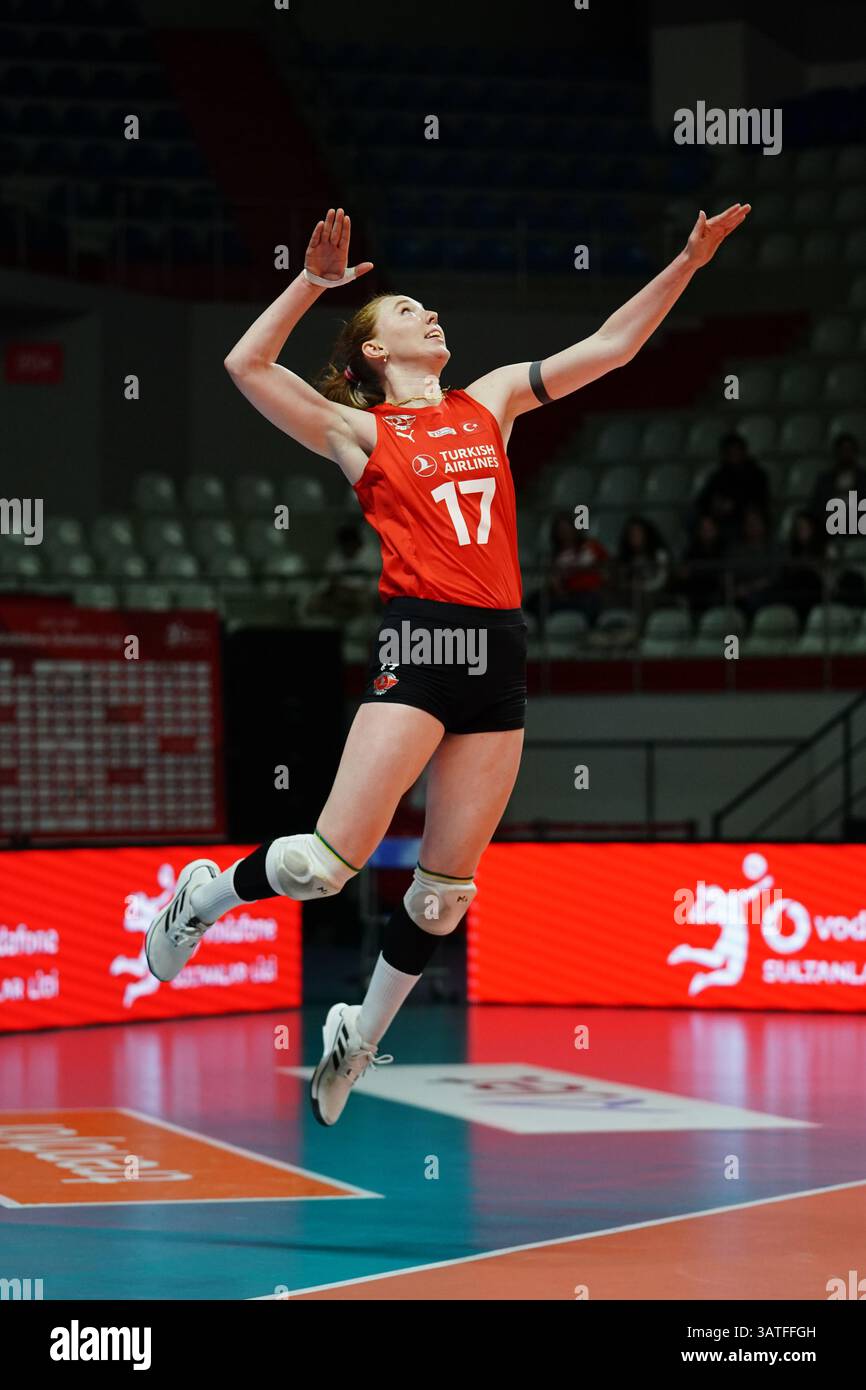 ISTANBUL, TURKIYE - APRIL 13, 2025: Julia Bergmann serves during Turk ...