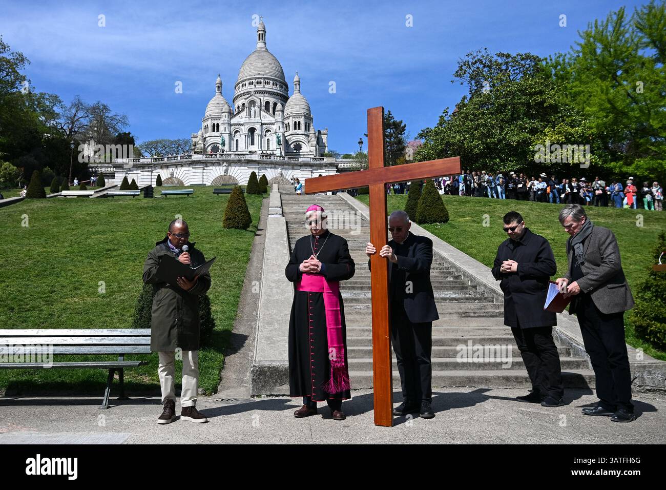 Paris, France. 18th Apr, 2025. Way of the Cross of the Archbishop of ...