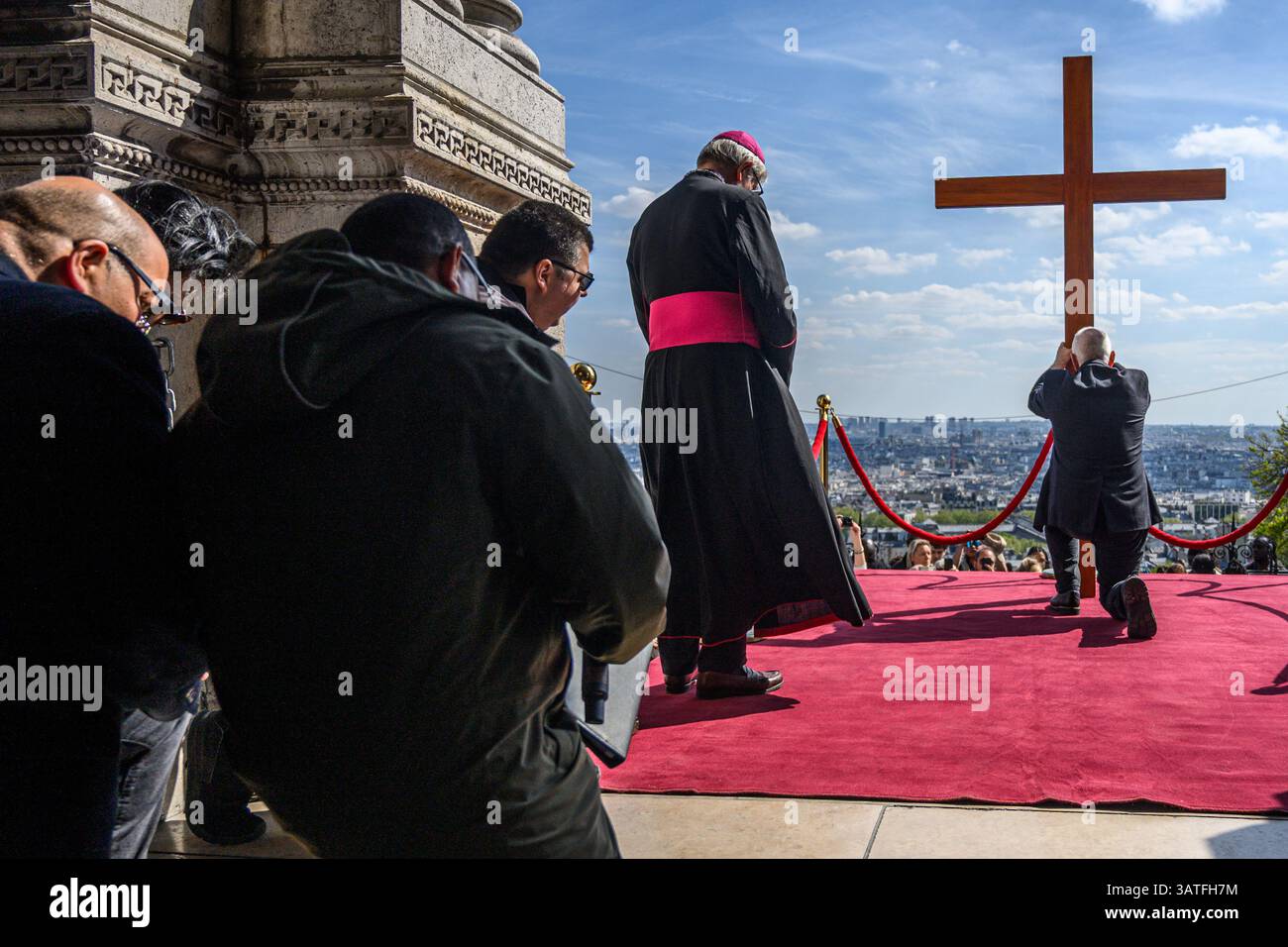 Paris, France. 18th Apr, 2025. Way of the Cross of the Archbishop of ...