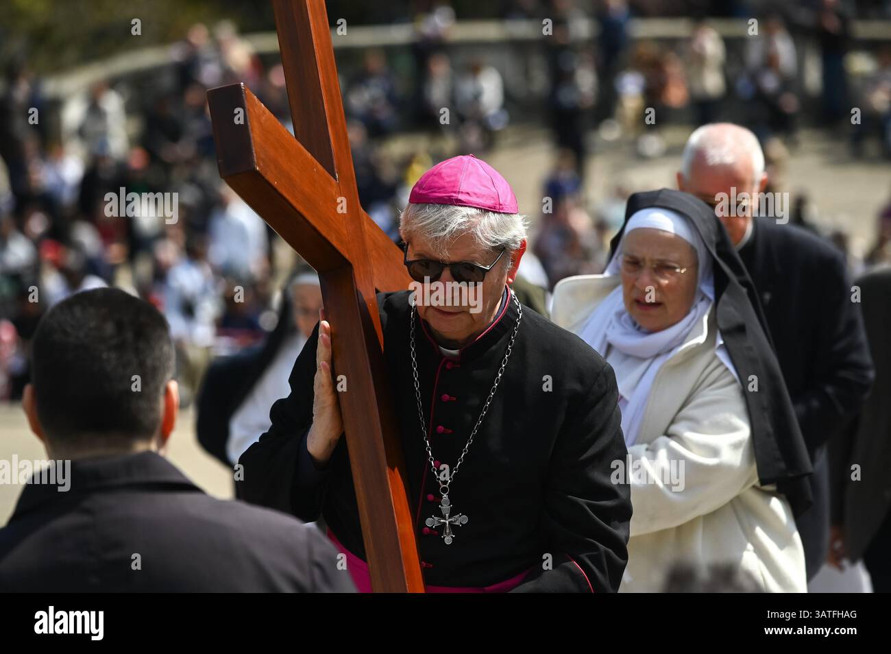 Way of the Cross of the Archbishop of Paris, Mgr Laurent Ulrich Paris ...