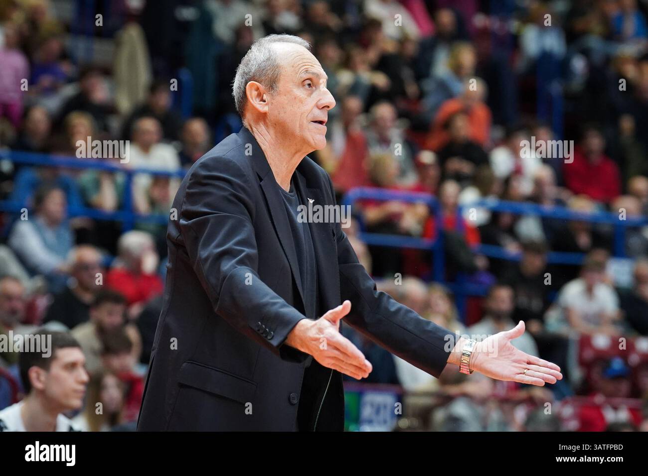 Head Coach Ettore Messina (EA7 Emporio Armani Olimpia Milano) during ...