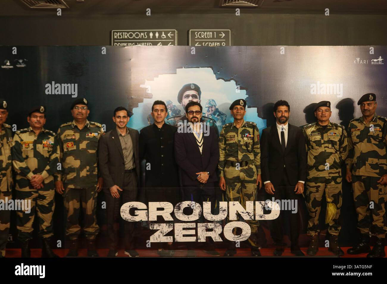 Indian Bollywood actors Emraan Hashmi (center) and Farhan Akhtar pose ...