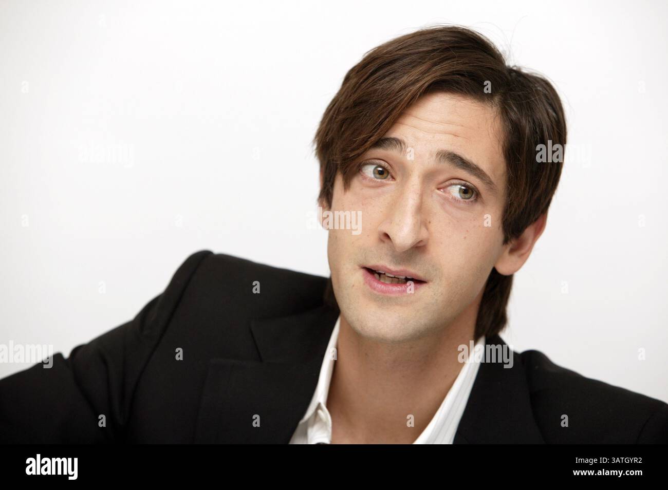 January 9, 2005 - U.S. - Adrien Brody promoting the film ''The Jacket ...