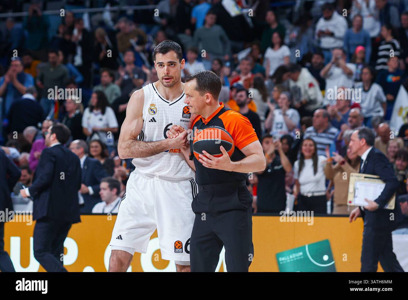 Madrid, Spain. 18th Apr, 2025. 18th Apr 2025; Movistar Arena; Madrid, Spain; Turkish Airlines ...