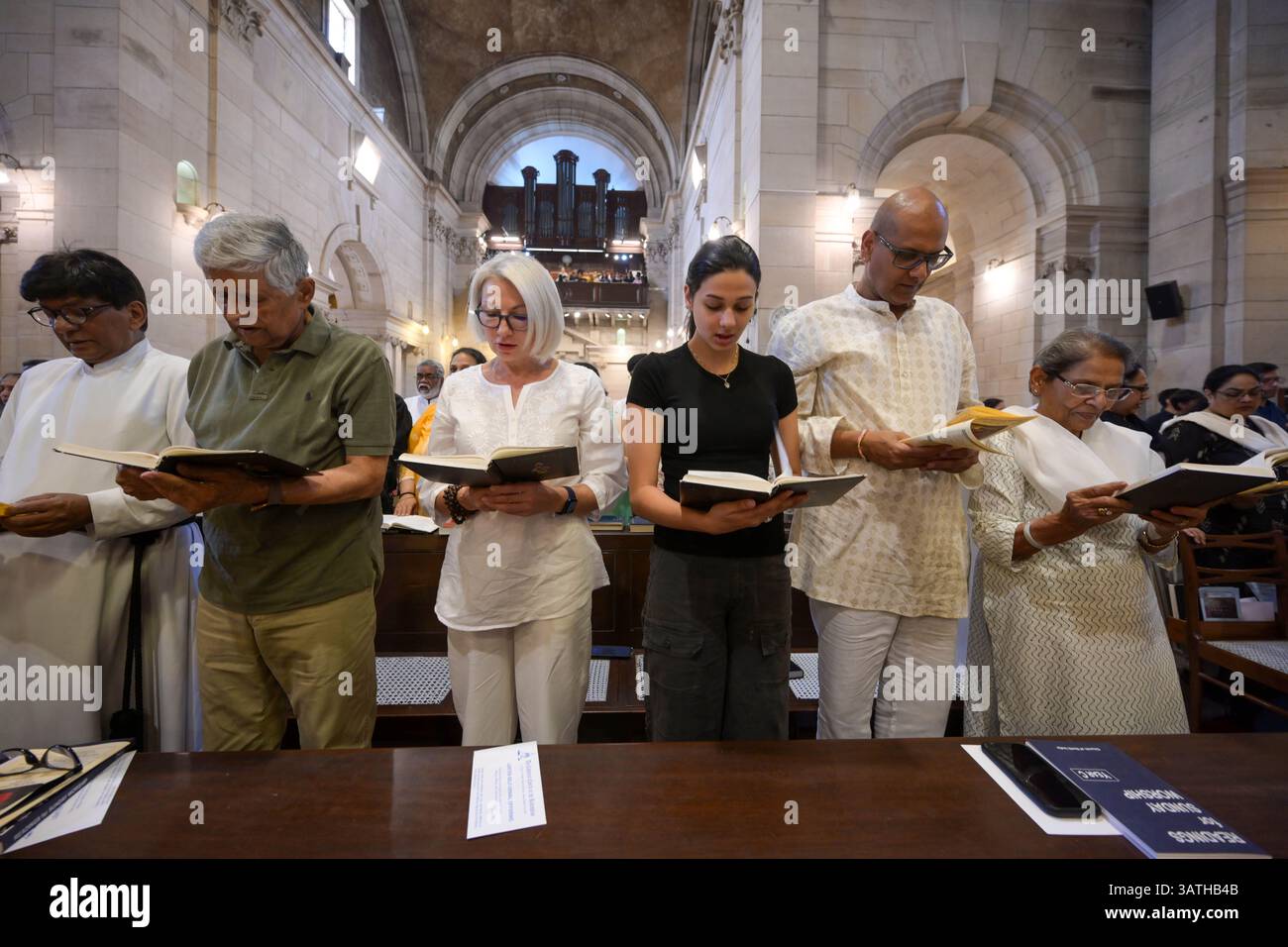 NEW DELHI, INDIA - APRIL 18: Christians offer prayer in Cathedral ...