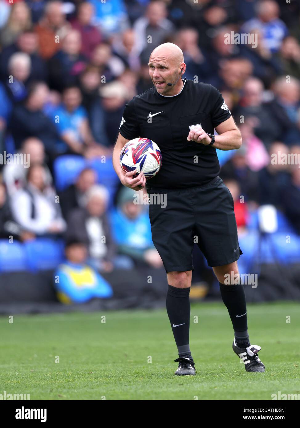 Referee Charles Breakspear at the Peterborough United v Stockport ...
