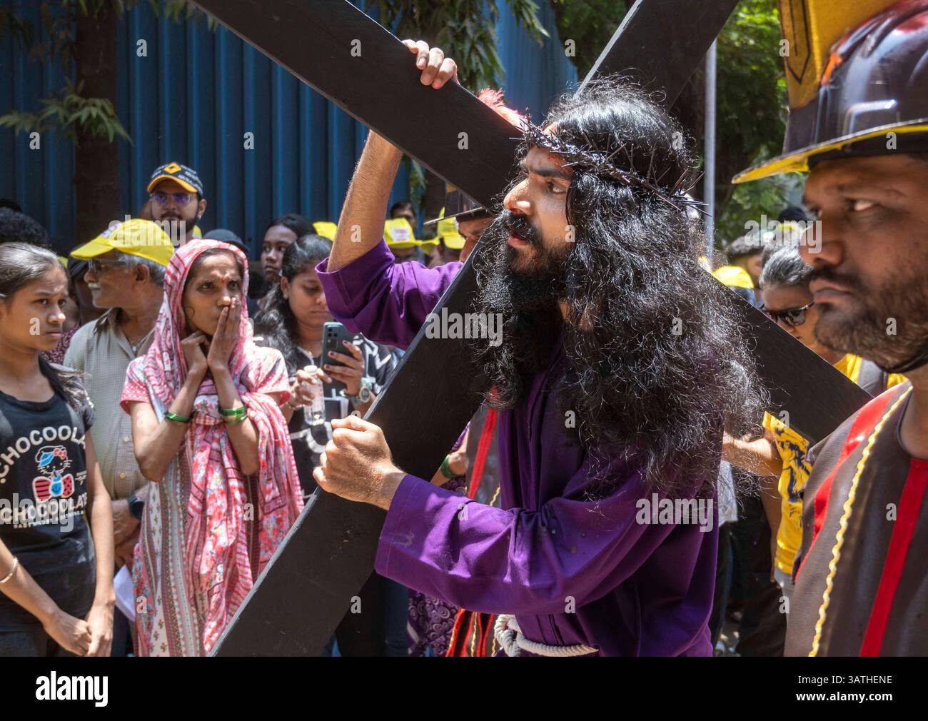 MUMBAI, INDIA - APRIL 18: People reenact the crucifixion of Jesus ...