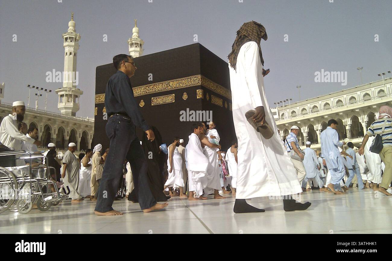 February 16, 2012 - Mecca, al-Hejaz, Saudi Arabia - Thousands of Muslim ...