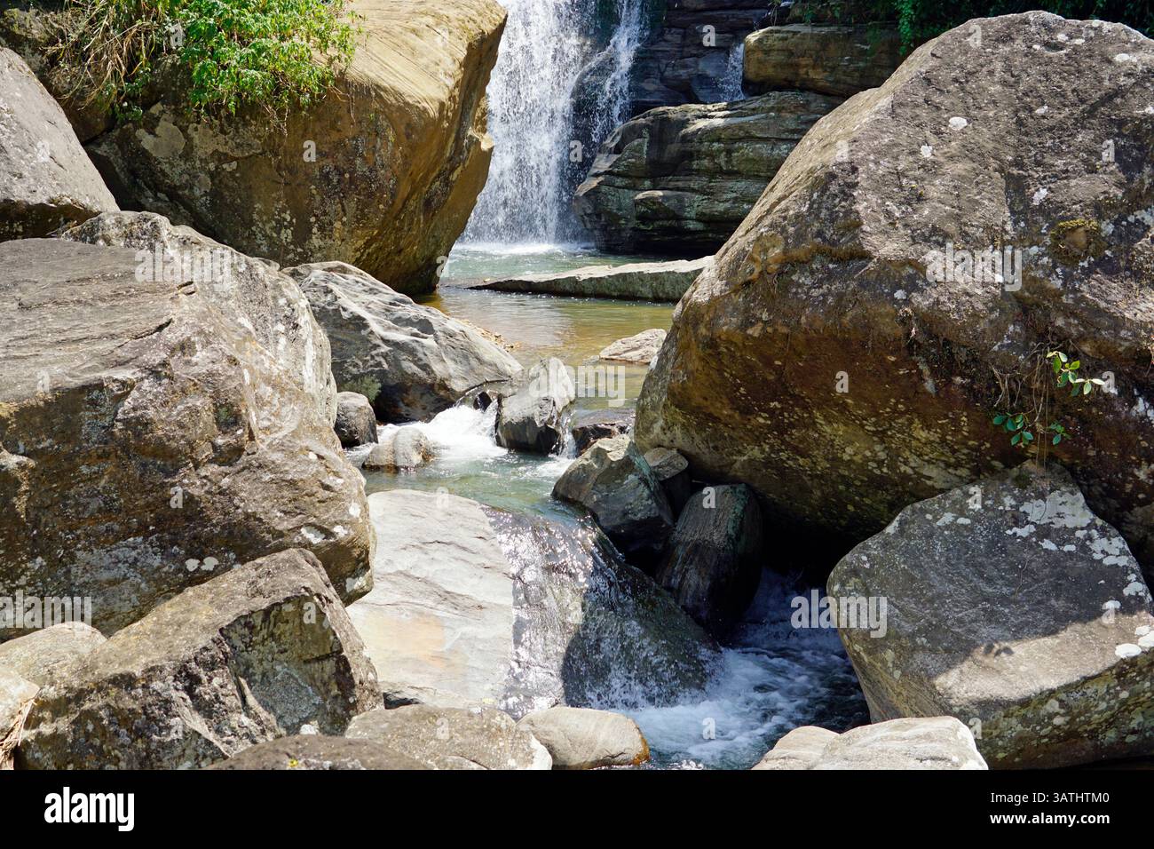 scenic ramboda waterfall in sri lanka Stock Photo - Alamy