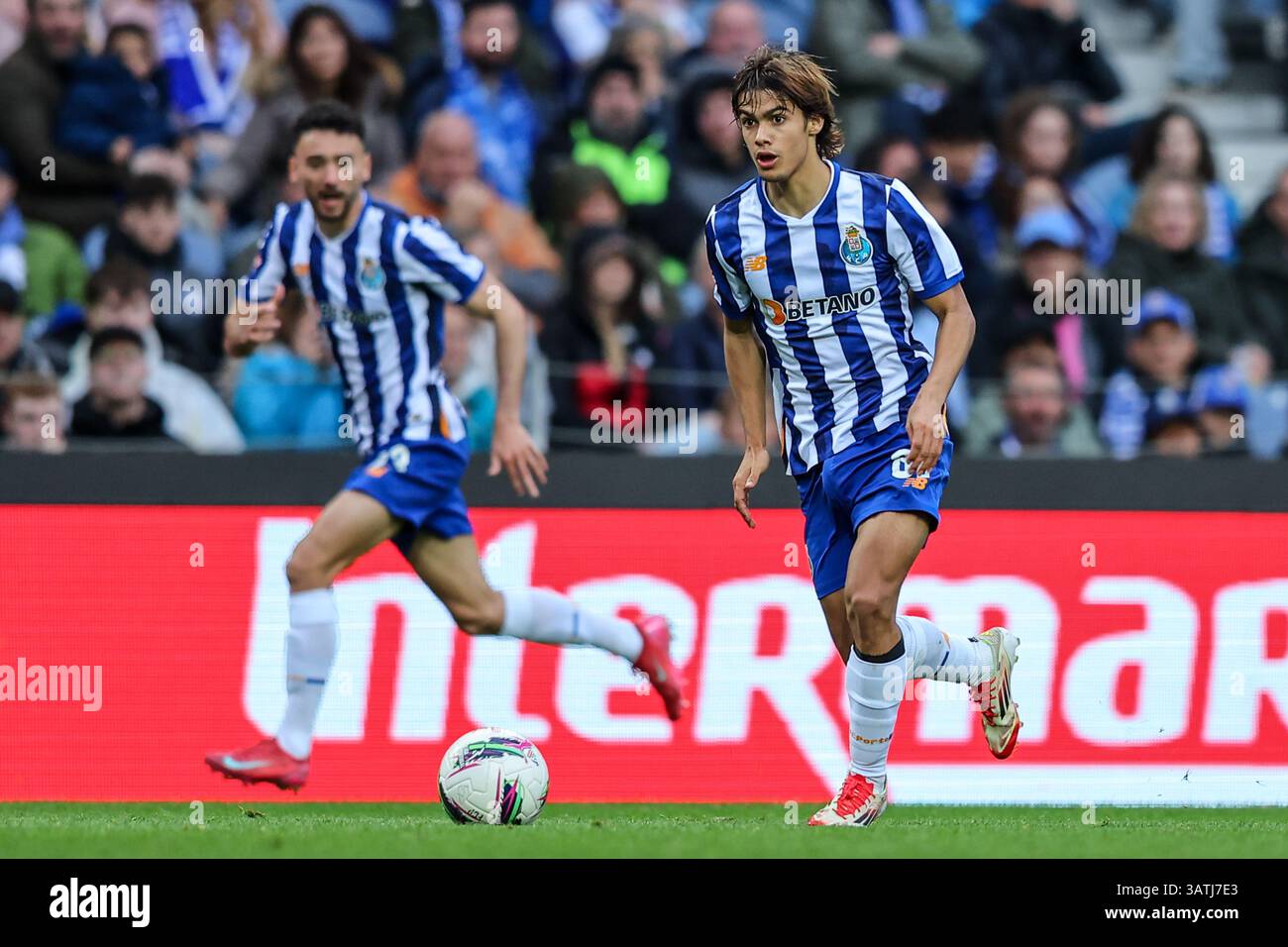 Dragon Stadium, Oporto, Portugal. 18 April, 2025. Pictured left to ...