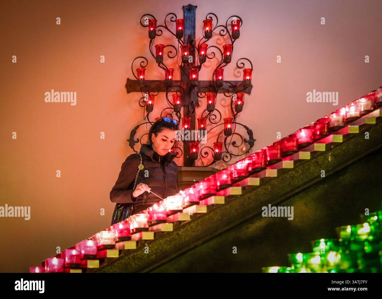 Montreal, Quebec, Canada. 18th Apr, 2025. Good Friday is a solemn ...