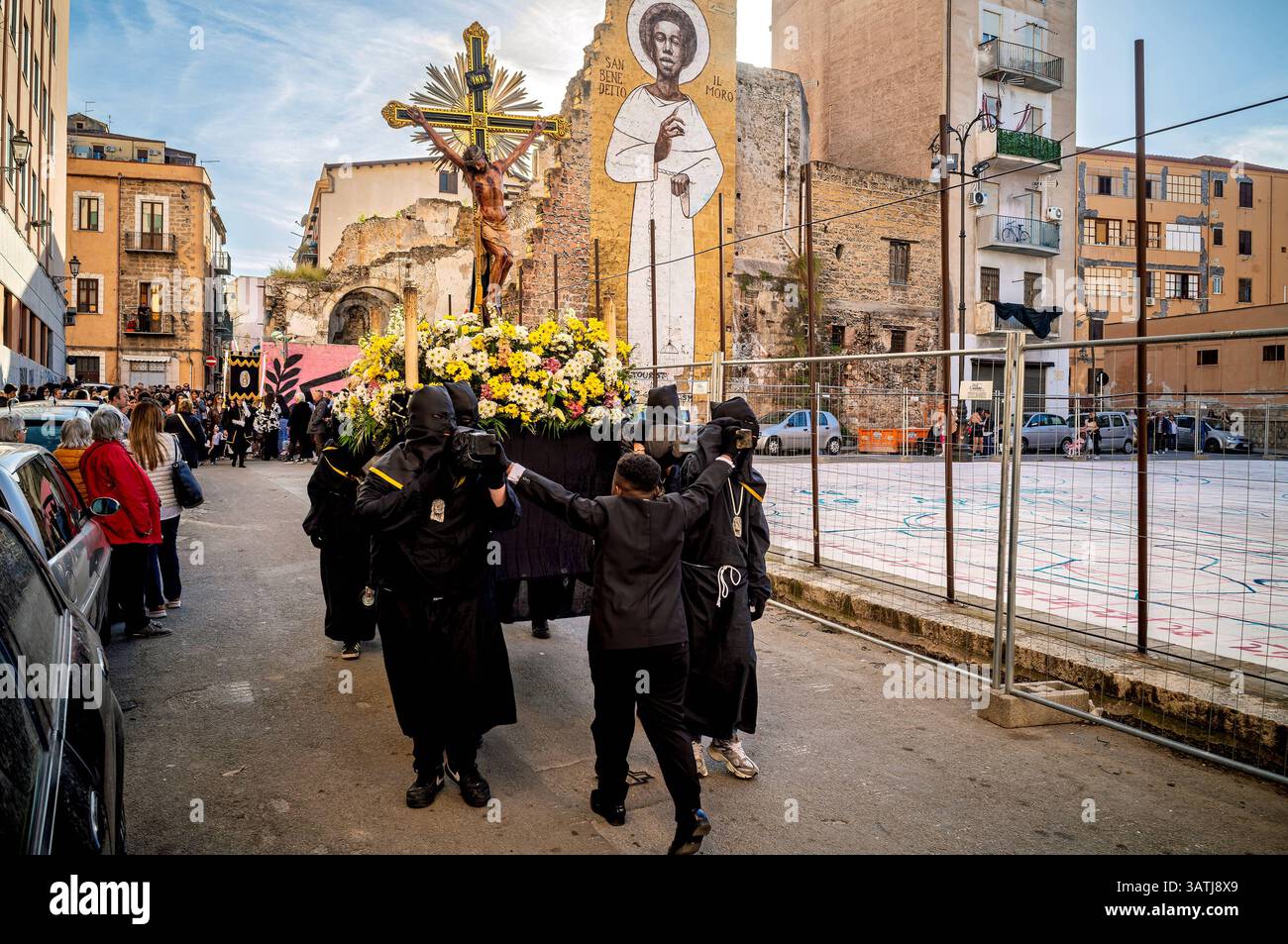 Processione del VenerdÃ Santo a Palermo PALERMO, ITALY - APRIL 18 ...