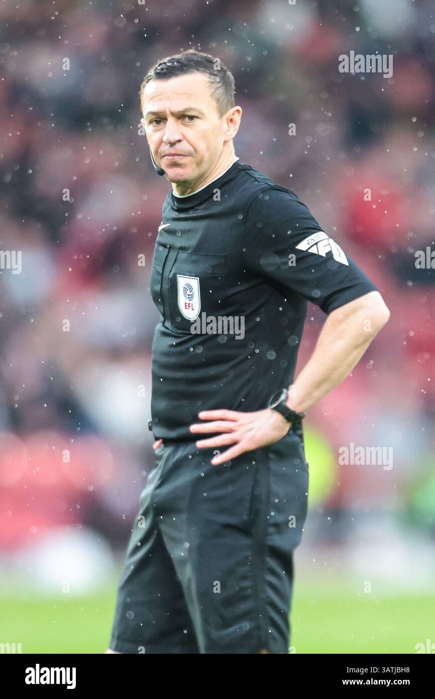 Sheffield, UK. 18th Apr, 2025. referee Tony Harrington during the Sky ...