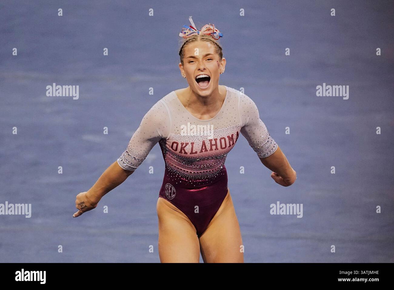 Oklahoma's Jordan Bowers celebrates after competing on the floor ...