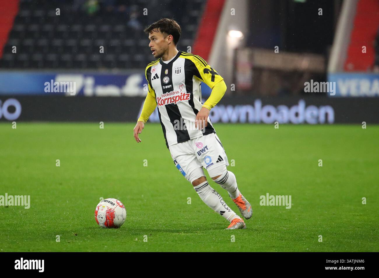 LINZ, AUSTRIA - APRIL 18: Sascha Horvath of LASK during the Admiral ...