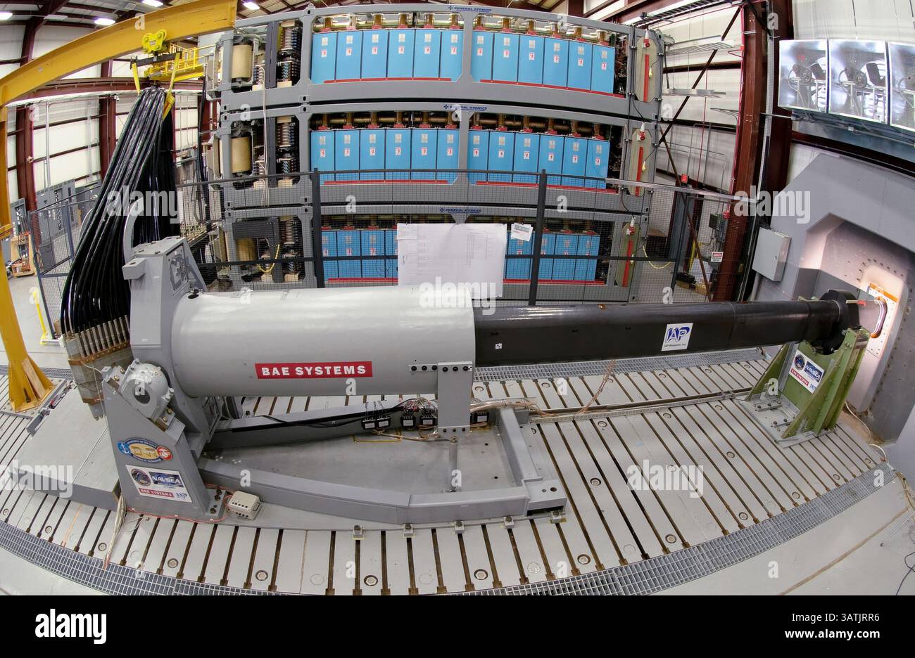 Engineers at Naval Surface Warfare Center, Dahlgren Division, prepare ...