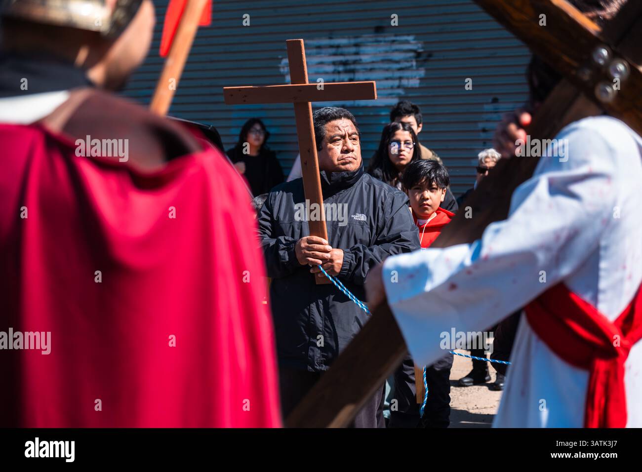 Jesus passes through crowd hi-res stock photography and images - Alamy