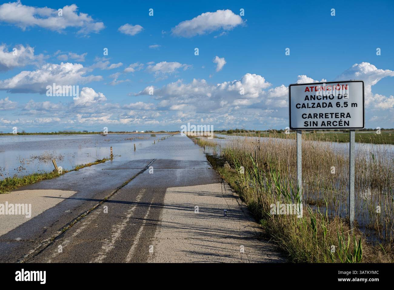 El Vado de los Vaqueros in Isla Mayor is submerged by the swollen Brazo ...