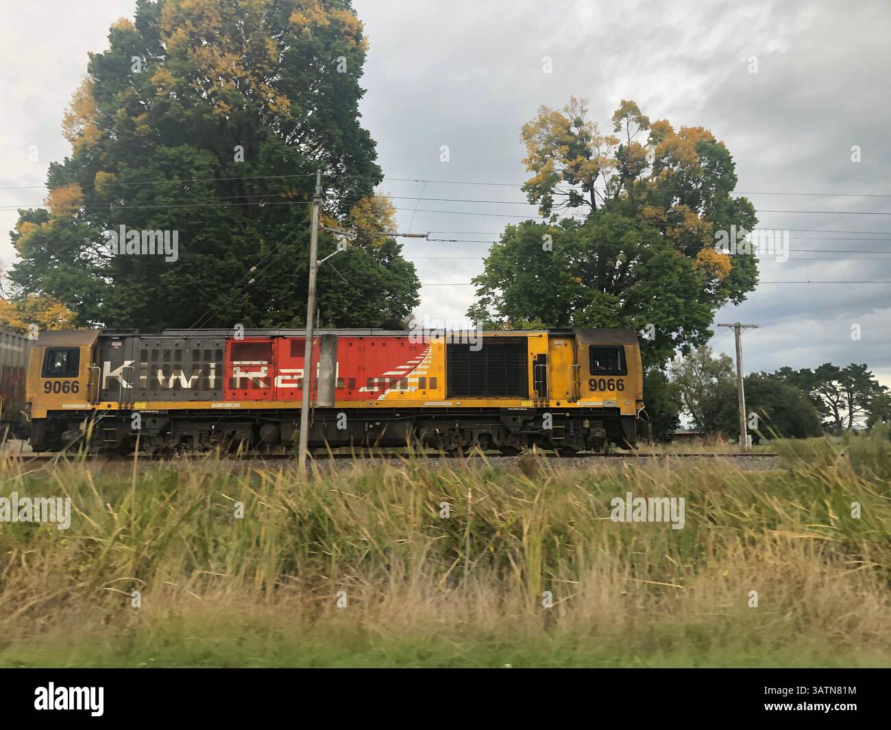 Dl trains hi-res stock photography and images - Alamy