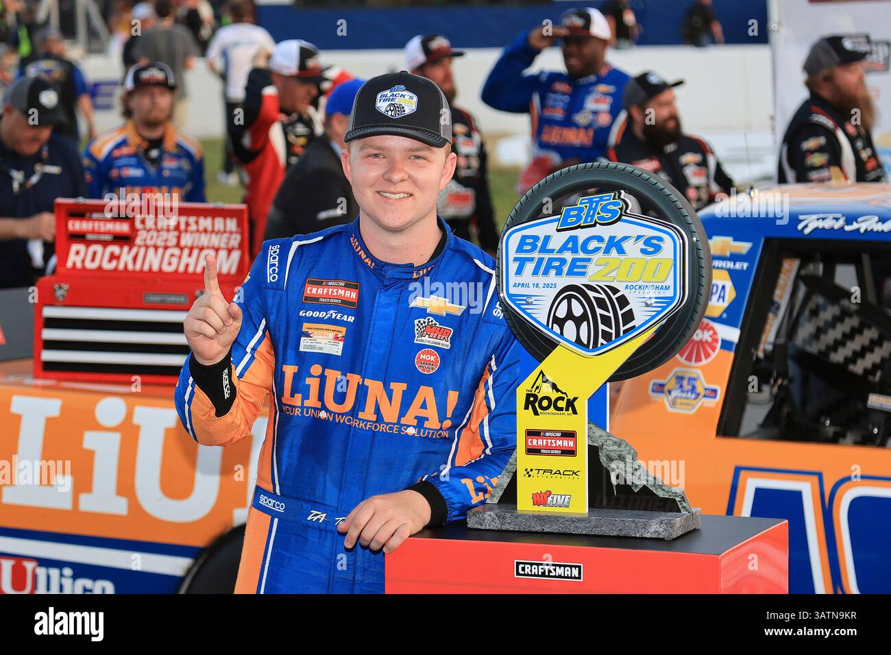 ROCKINGHAM, NC - APRIL 18: Tyler Ankrum (#18 McAnally Hilgemann Racing ...